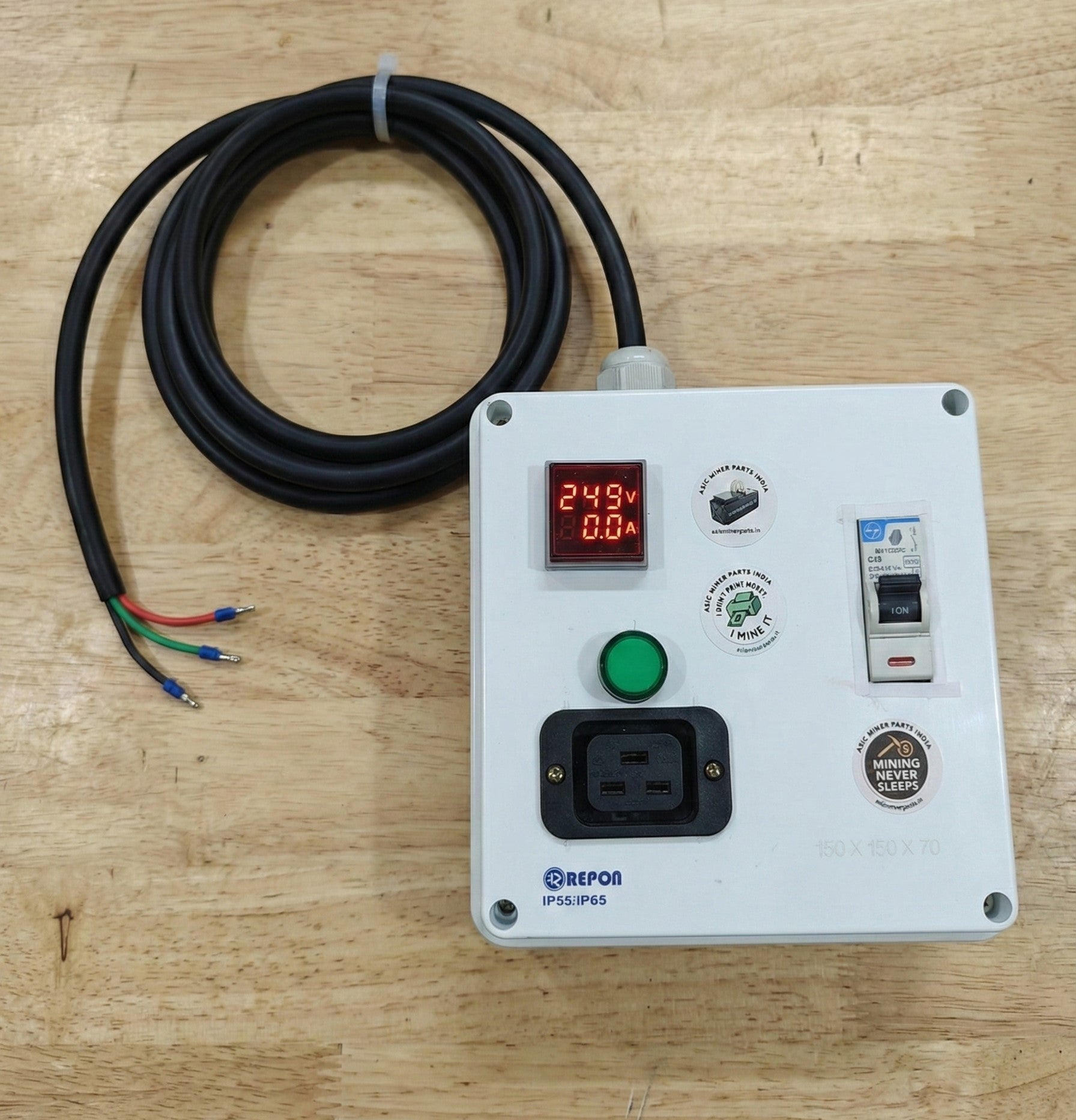 C19 PDU for ASIC Miner Rigs - Voltage/Amp Display & High Quality 20A M ...